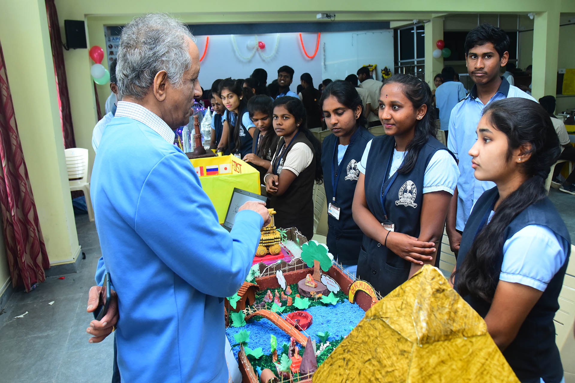 APS PU College of Science & Commerce